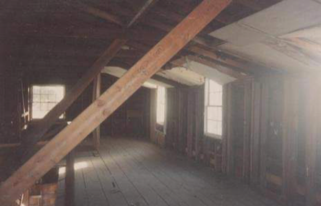 The Original-Universal Beaver House vs The Modern – Phantom of the Backlots