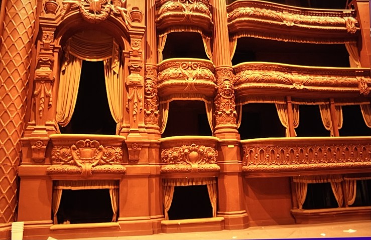 The World Famous Phantom of the Opera Stage – Phantom of the Backlots